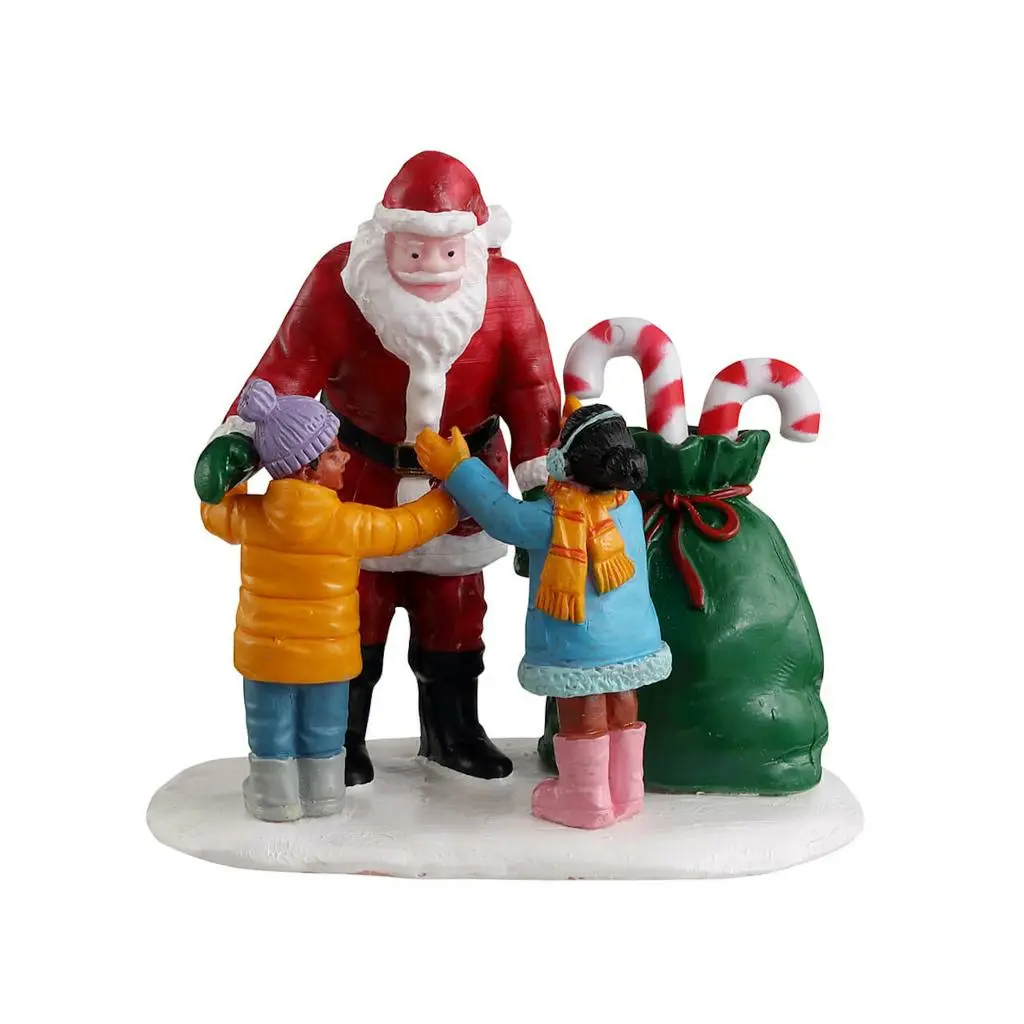 Lemax santa gets a hug General 2023 - Christmas Village - Lemax